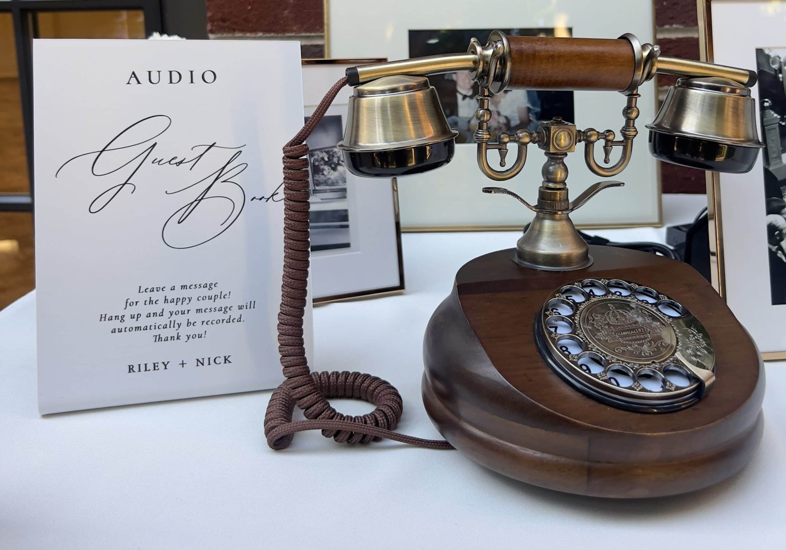 Audio Guest Book – Toasts & Tributes from Family & Friends - LifeOnRecord